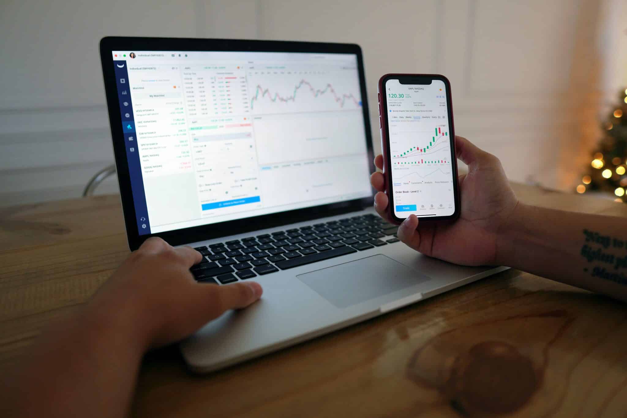 10 Best Stock Portfolio Tracker Apps & Software in 2025